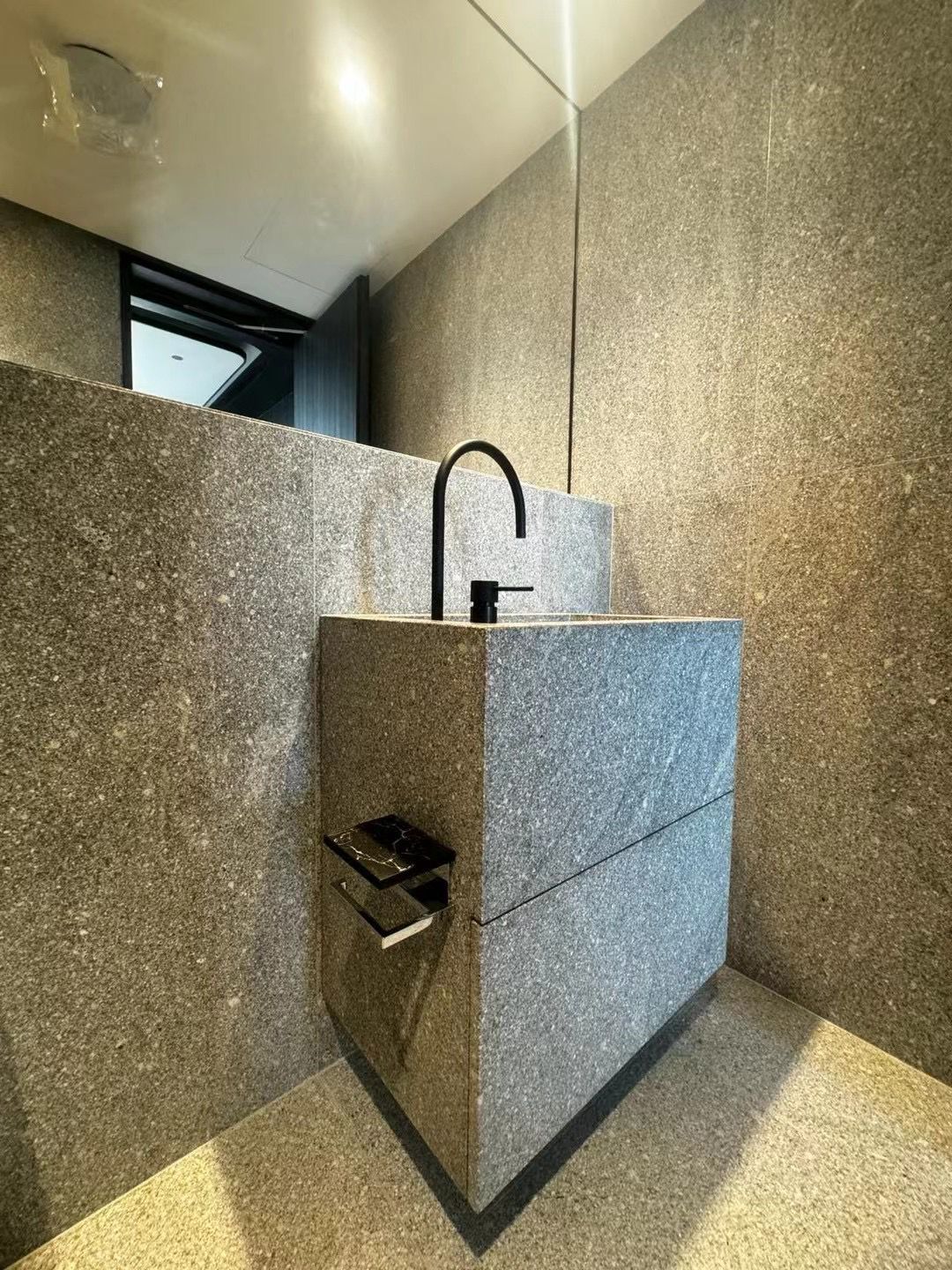 Stand alone stone sink - Choo Building Materials Co. Pte. Ltd.